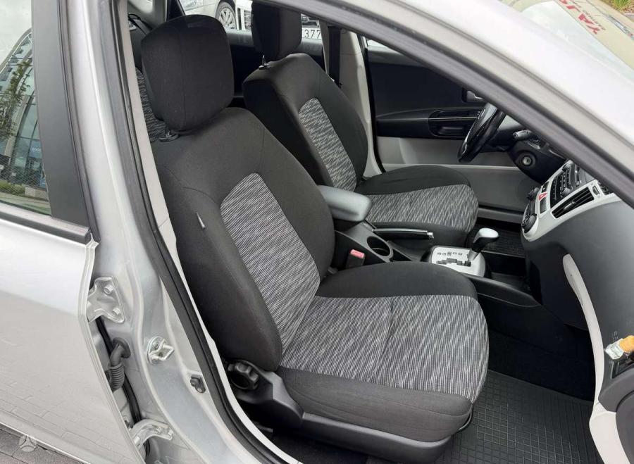 Pelēks Kia Ceed 2009 Viļņa, ar dzinēja tilpumu 1.58 L un nobraukumu 200 tūkst. km par 2950 €, foto 14 vietnē AUTOMOTO.COM.LV