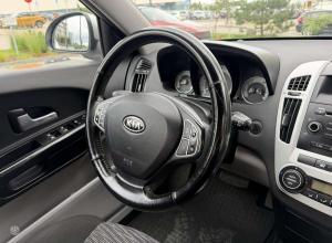 Pelēks Kia Ceed 2009 Viļņa, ar dzinēja tilpumu 1.58 L un nobraukumu 200 tūkst. km par 2950 €, foto 16 vietnē AUTOMOTO.COM.LV