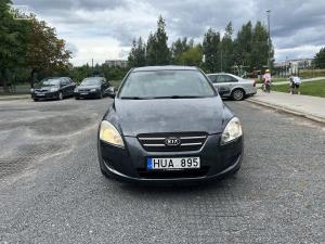 Grey Kia Ceed 2009 in Vilnius, with an engine capacity of 1.60 L and mileage of 207 thousand km for 1650 €, photo 3 on AUTOMOTO.COM.LV