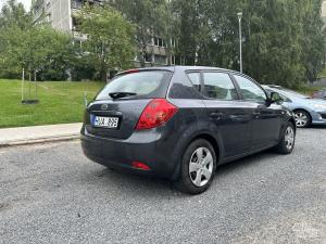 Grey Kia Ceed 2009 in Vilnius, with an engine capacity of 1.60 L and mileage of 207 thousand km for 1650 €, photo 5 on AUTOMOTO.COM.LV