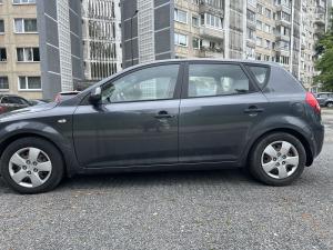 Grey Kia Ceed 2009 in Vilnius, with an engine capacity of 1.60 L and mileage of 207 thousand km for 1650 €, photo 8 on AUTOMOTO.COM.LV