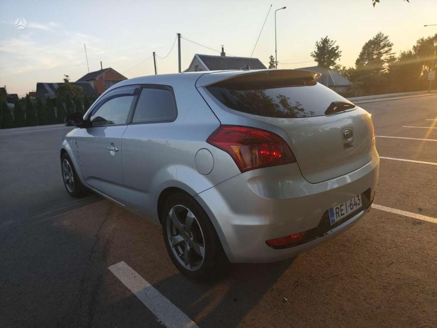 Pelēks Kia Ceed 2009 Joniškis, ar dzinēja tilpumu 1.58 L un nobraukumu 431 tūkst. km par 2050 €, foto 4 vietnē AUTOMOTO.COM.LV