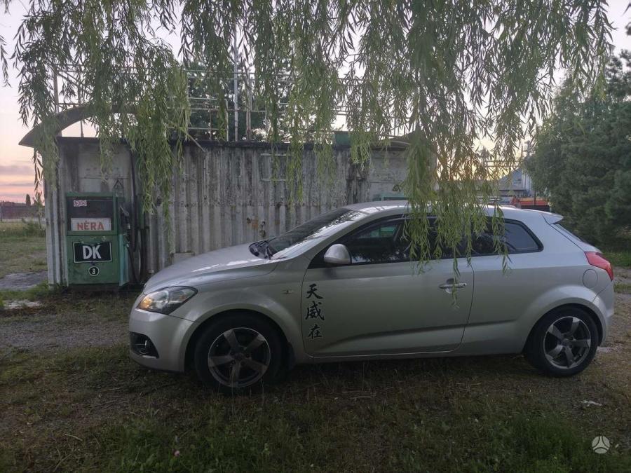 Pelēks Kia Ceed 2009 Joniškis, ar dzinēja tilpumu 1.58 L un nobraukumu 431 tūkst. km par 2050 €, foto 11 vietnē AUTOMOTO.COM.LV