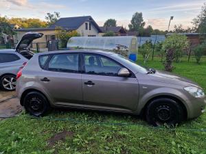 Pelēks Kia Ceed 2009 Kauņa, ar dzinēja tilpumu 1.40 L un nobraukumu 135 tūkst. km par 3000 €, foto 7 vietnē AUTOMOTO.COM.LV