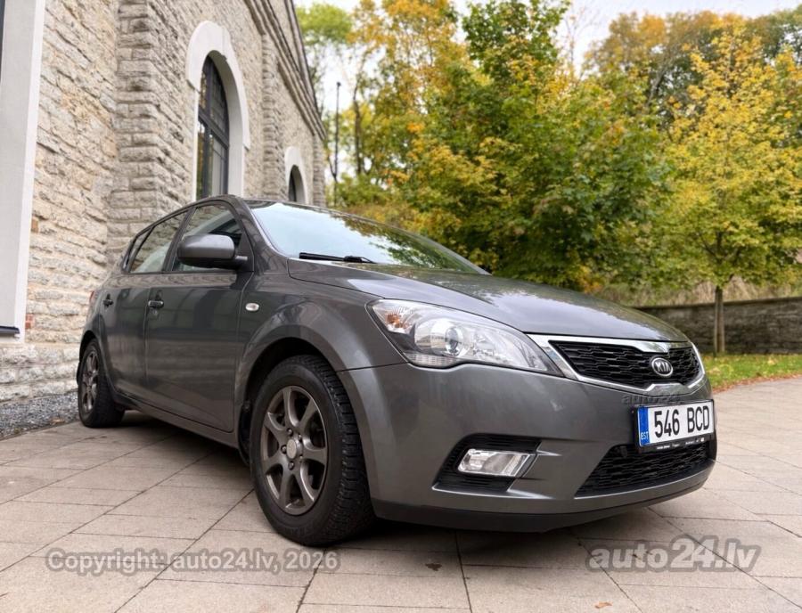 Pelēks Kia Ceed 2009 Tallina, ar dzinēja tilpumu 1.60 L un nobraukumu 300 tūkst. km par 2499 €, foto 3 vietnē AUTOMOTO.COM.LV