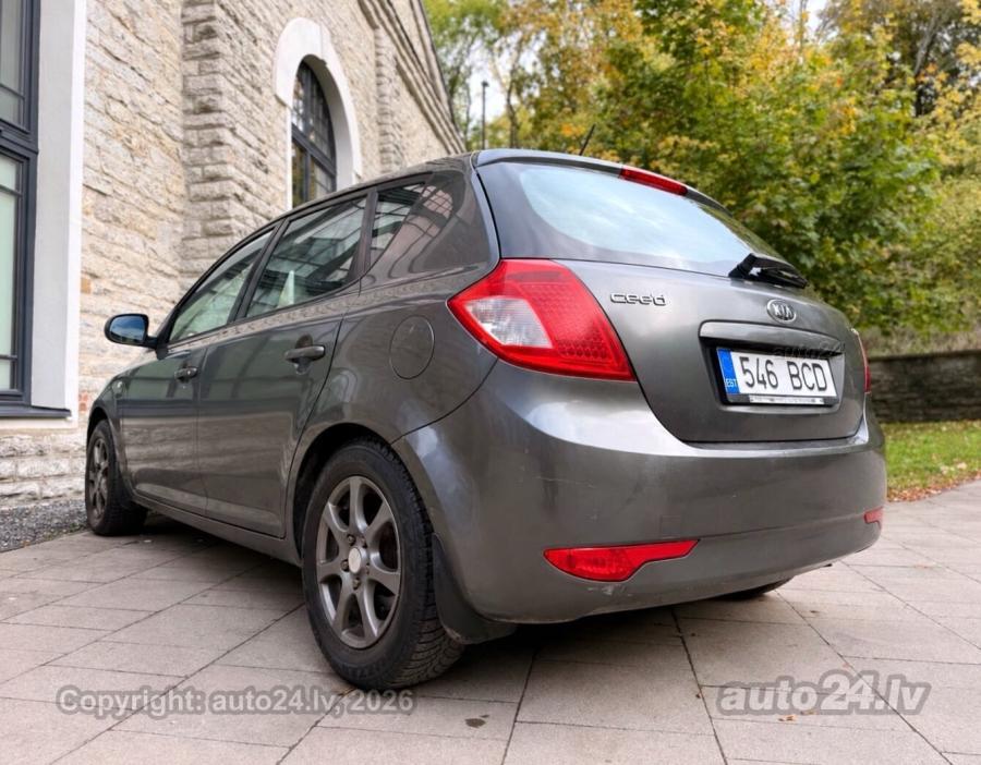 Pelēks Kia Ceed 2009 Tallina, ar dzinēja tilpumu 1.60 L un nobraukumu 300 tūkst. km par 2499 €, foto 5 vietnē AUTOMOTO.COM.LV