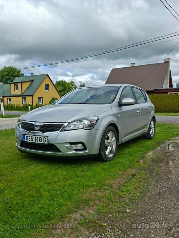 Pelēks Kia Ceed 2010 Tiri, ar dzinēja tilpumu 1.60 L un nobraukumu 294 tūkst. km par 2499 €, foto 1 vietnē AUTOMOTO.COM.LV