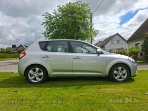 Grey Kia Ceed 2010 in Turi, with an engine capacity of 1.60 L and mileage of 294 thousand km for 2499 €, photo 7 on AUTOMOTO.COM.LV
