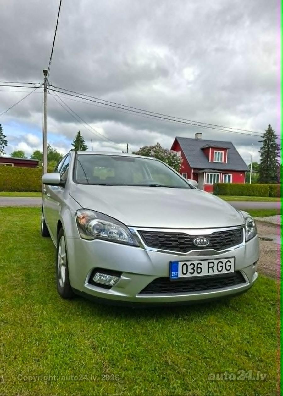 Grey Kia Ceed 2010 in Turi, with an engine capacity of 1.60 L and mileage of 294 thousand km for 2499 €, photo 14 on AUTOMOTO.COM.LV