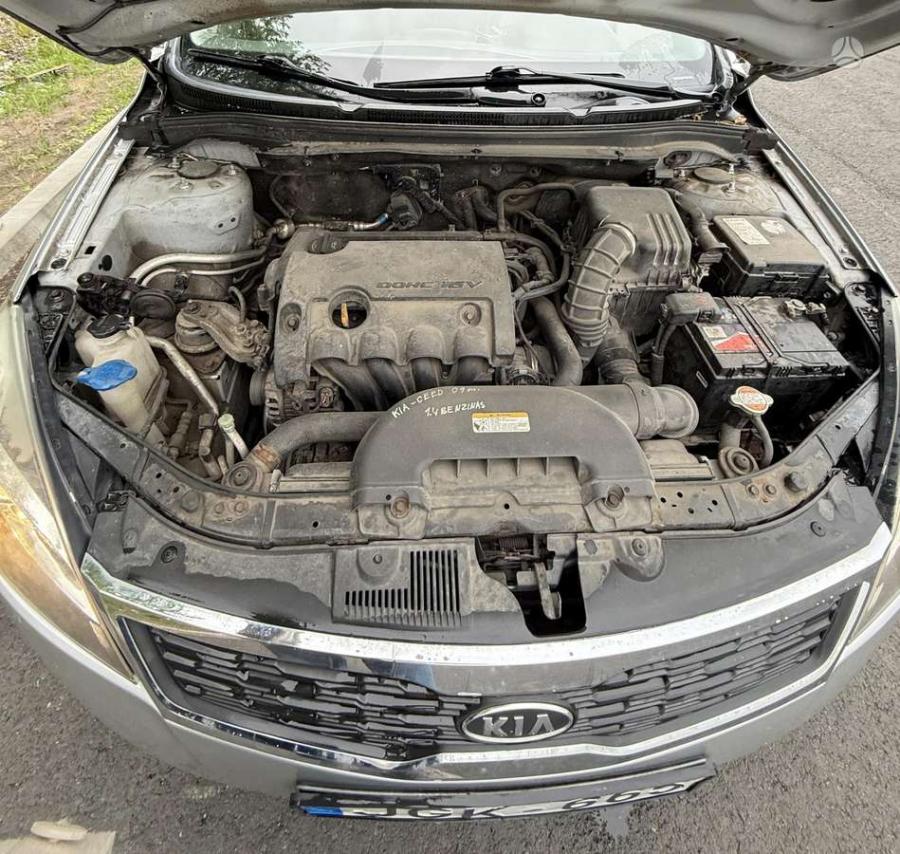 Pelēks Kia Ceed 2010 Kauņa, ar dzinēja tilpumu 1.40 L un nobraukumu 166 tūkst. km par 1700 €, foto 10 vietnē AUTOMOTO.COM.LV