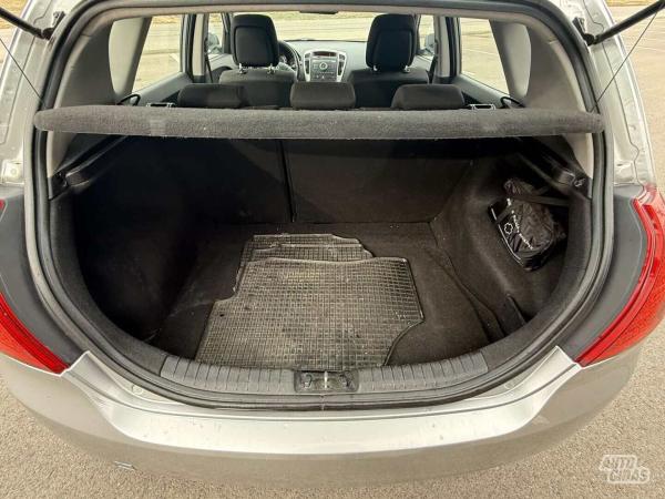 Grey Kia Ceed 2011 in Kaunas, with an engine capacity of 1.60 L and mileage of 294 thousand km for 2550 €, photo 10 on AUTOMOTO.COM.LV