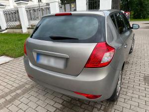 Pelēks Kia Ceed 2011 Viļņa, ar dzinēja tilpumu 1.58 L un nobraukumu 286 tūkst. km par 1650 €, foto 7 vietnē AUTOMOTO.COM.LV