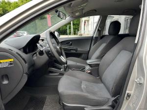 Pelēks Kia Ceed 2011 Viļņa, ar dzinēja tilpumu 1.58 L un nobraukumu 286 tūkst. km par 1650 €, foto 16 vietnē AUTOMOTO.COM.LV