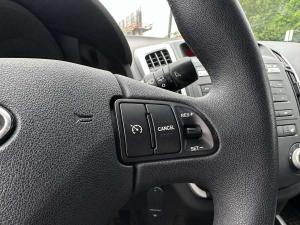 Pelēks Kia Ceed 2011 Viļņa, ar dzinēja tilpumu 1.58 L un nobraukumu 286 tūkst. km par 1650 €, foto 18 vietnē AUTOMOTO.COM.LV