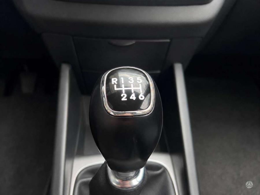 Grey Kia Ceed 2011 in Vilnius, with an engine capacity of 1.58 L and mileage of 234 thousand km for 1450 €, photo 15 on AUTOMOTO.COM.LV