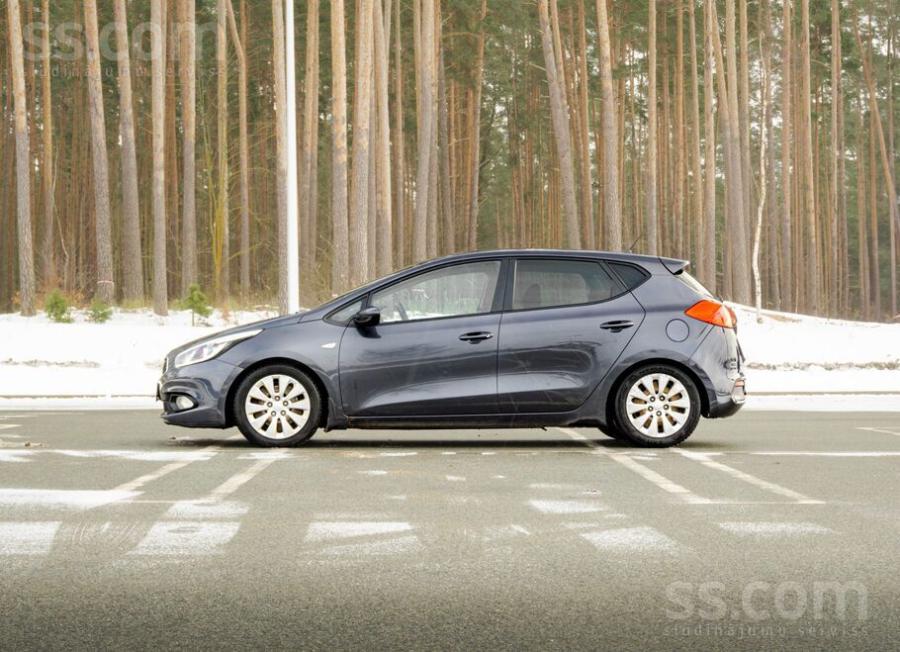 Pelēks Kia Ceed 2012 Rīga, ar dzinēja tilpumu 1.40 L un nobraukumu 290 tūkst. km par 3990 €, foto 5 vietnē AUTOMOTO.COM.LV