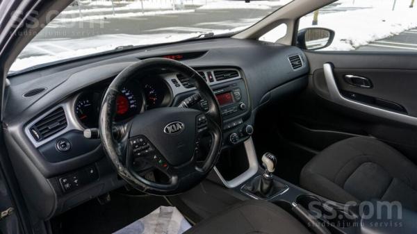 Grey Kia Ceed 2012 in Riga, with an engine capacity of 1.40 L and mileage of 290 thousand km for 3990 €, photo 10 on AUTOMOTO.COM.LV