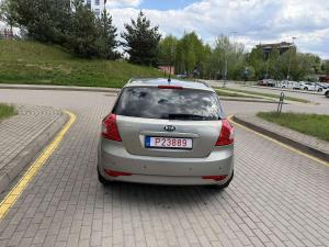 Grey Kia Ceed 2012 in Vilnius, with an engine capacity of 1.59 L and mileage of 236 thousand km for 4400 €, photo 7 on AUTOMOTO.COM.LV