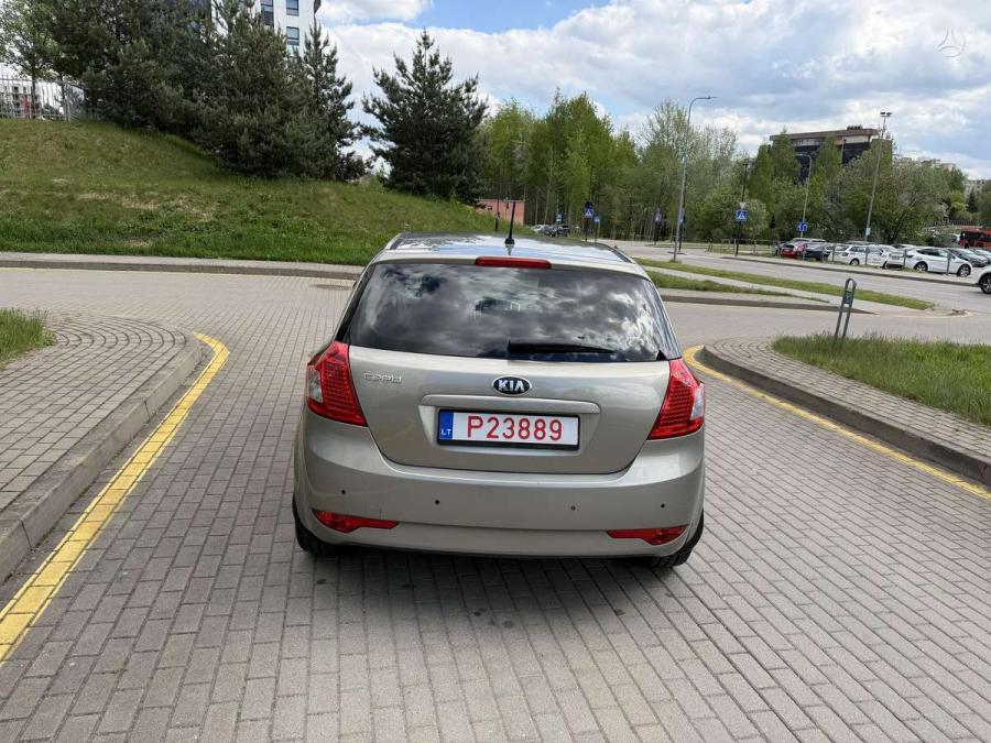 Grey Kia Ceed 2012 in Vilnius, with an engine capacity of 1.59 L and mileage of 236 thousand km for 4400 €, photo 7 on AUTOMOTO.COM.LV