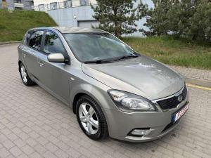 Grey Kia Ceed 2012 in Vilnius, with an engine capacity of 1.59 L and mileage of 236 thousand km for 4400 €, photo 11 on AUTOMOTO.COM.LV