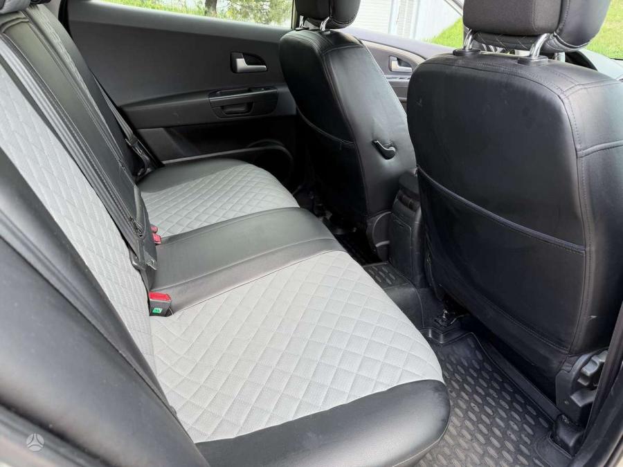Grey Kia Ceed 2012 in Vilnius, with an engine capacity of 1.59 L and mileage of 236 thousand km for 4400 €, photo 18 on AUTOMOTO.COM.LV