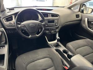 Grey Kia Ceed 2012 in Riga, with an engine capacity of 1.40 L and mileage of 147 thousand km for 3500 €, photo 11 on AUTOMOTO.COM.LV