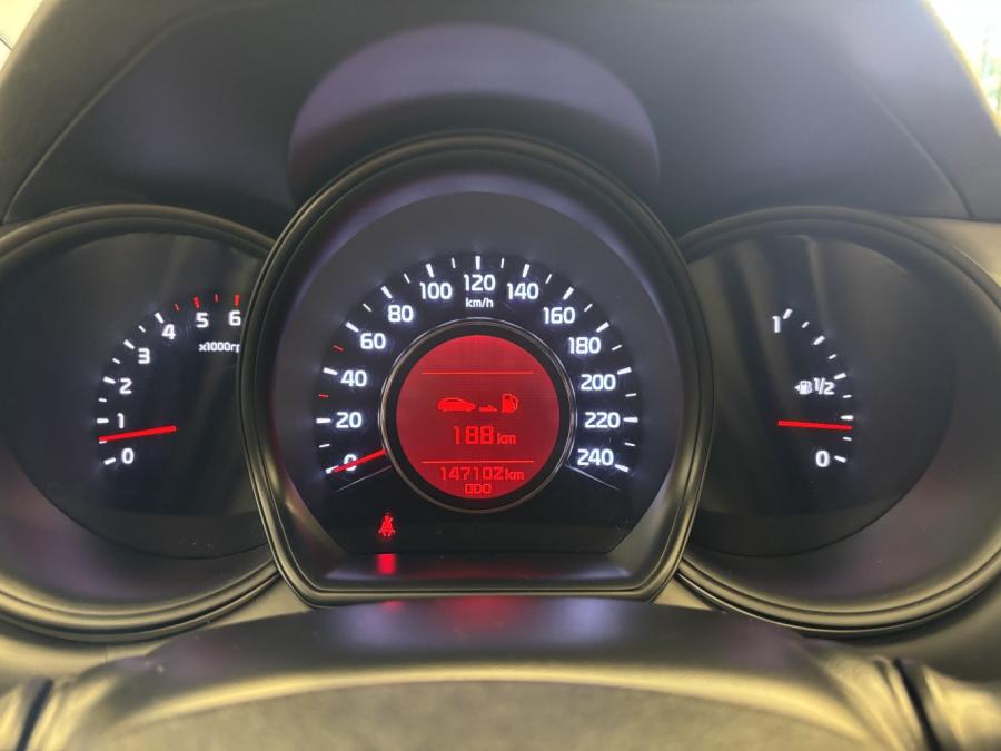 Grey Kia Ceed 2012 in Riga, with an engine capacity of 1.40 L and mileage of 147 thousand km for 3500 €, photo 13 on AUTOMOTO.COM.LV