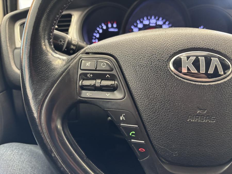 Grey Kia Ceed 2012 in Riga, with an engine capacity of 1.40 L and mileage of 147 thousand km for 3500 €, photo 14 on AUTOMOTO.COM.LV
