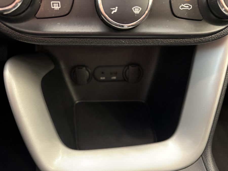 Grey Kia Ceed 2012 in Riga, with an engine capacity of 1.40 L and mileage of 147 thousand km for 3500 €, photo 19 on AUTOMOTO.COM.LV