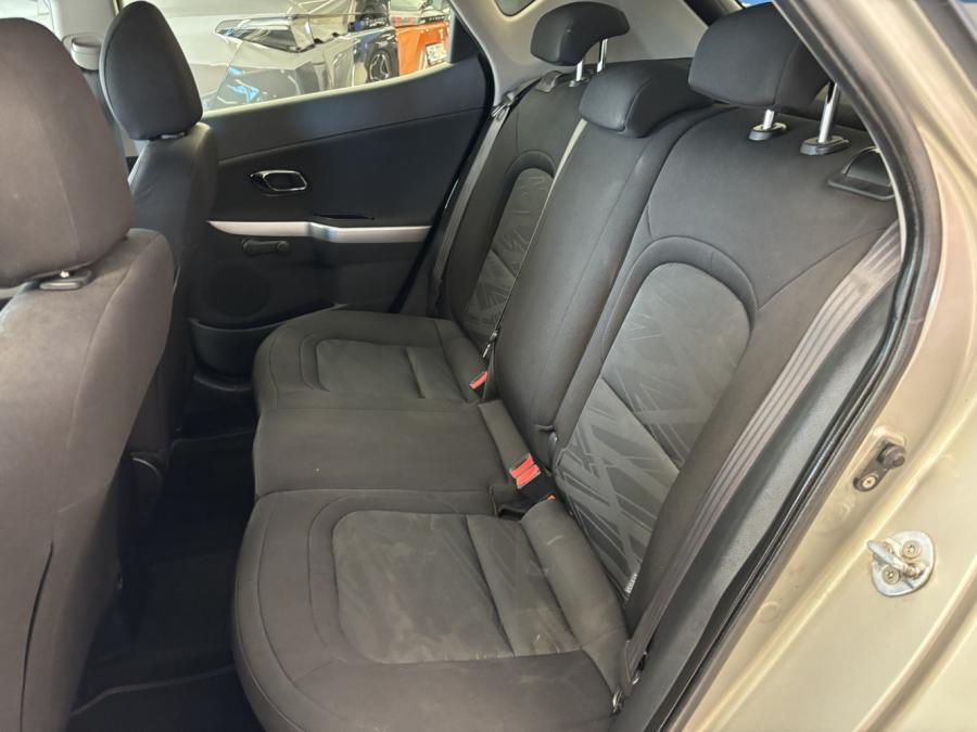 Grey Kia Ceed 2012 in Riga, with an engine capacity of 1.40 L and mileage of 147 thousand km for 3500 €, photo 22 on AUTOMOTO.COM.LV