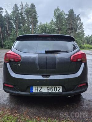 Pelēks Kia Ceed 2012 Rīga, ar dzinēja tilpumu 1.40 L un nobraukumu 318 tūkst. km par 1750 €, foto 4 vietnē AUTOMOTO.COM.LV