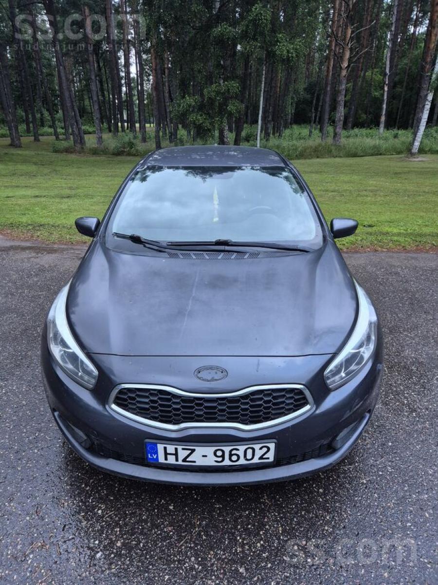 Pelēks Kia Ceed 2012 Rīga, ar dzinēja tilpumu 1.40 L un nobraukumu 318 tūkst. km par 1750 €, foto 6 vietnē AUTOMOTO.COM.LV
