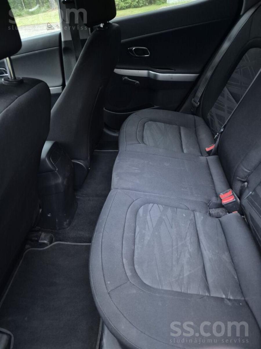 Pelēks Kia Ceed 2012 Rīga, ar dzinēja tilpumu 1.40 L un nobraukumu 318 tūkst. km par 1750 €, foto 7 vietnē AUTOMOTO.COM.LV