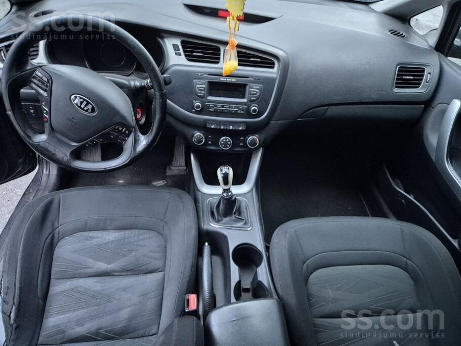 Pelēks Kia Ceed 2012 Rīga, ar dzinēja tilpumu 1.40 L un nobraukumu 318 tūkst. km par 1750 €, foto 8 vietnē AUTOMOTO.COM.LV