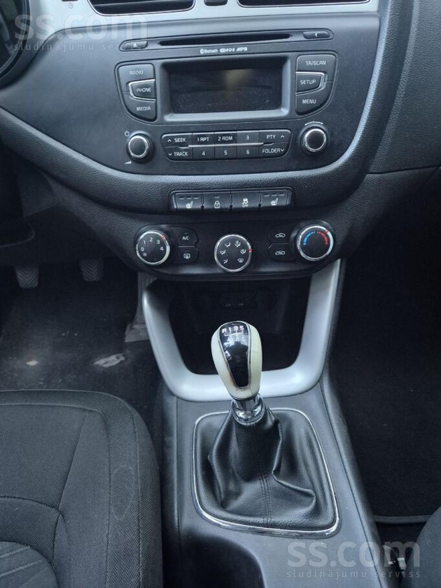 Pelēks Kia Ceed 2012 Rīga, ar dzinēja tilpumu 1.40 L un nobraukumu 318 tūkst. km par 1750 €, foto 9 vietnē AUTOMOTO.COM.LV