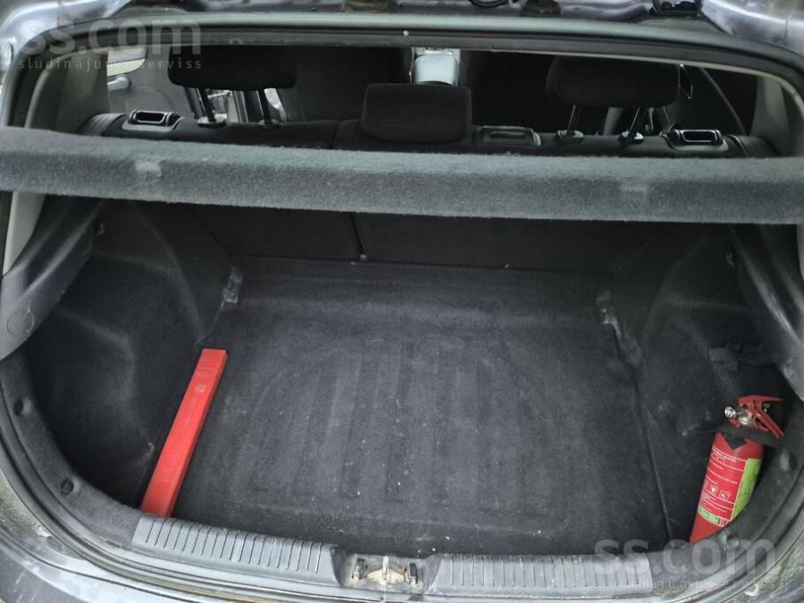 Pelēks Kia Ceed 2012 Rīga, ar dzinēja tilpumu 1.40 L un nobraukumu 318 tūkst. km par 1750 €, foto 10 vietnē AUTOMOTO.COM.LV