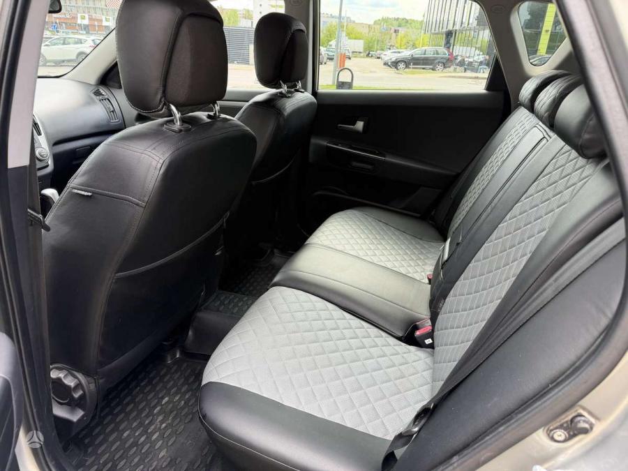Grey Kia Ceed 2012 in Vilnius, with an engine capacity of 1.59 L and mileage of 236 thousand km for 4300 €, photo 17 on AUTOMOTO.COM.LV