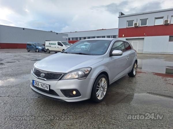 Kia Ceed 2012 Tallina vietnē Pelēks Kia Ceed 2012 Tallina, ar dzinēja tilpumu 1.60 L un nobraukumu 305 tūkst. km par 2399 €, foto 3 vietnē AUTOMOTO.COM.LV
