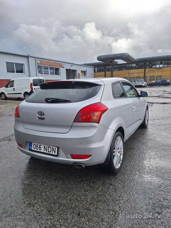 Kia Ceed 2012 Tallina vietnē Pelēks Kia Ceed 2012 Tallina, ar dzinēja tilpumu 1.60 L un nobraukumu 305 tūkst. km par 2399 €, foto 4 vietnē AUTOMOTO.COM.LV