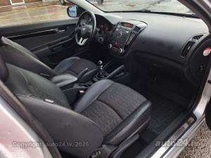 Pelēks Kia Ceed 2012 Tallina, ar dzinēja tilpumu 1.60 L un nobraukumu 305 tūkst. km par 2399 €, foto 8 vietnē AUTOMOTO.COM.LV