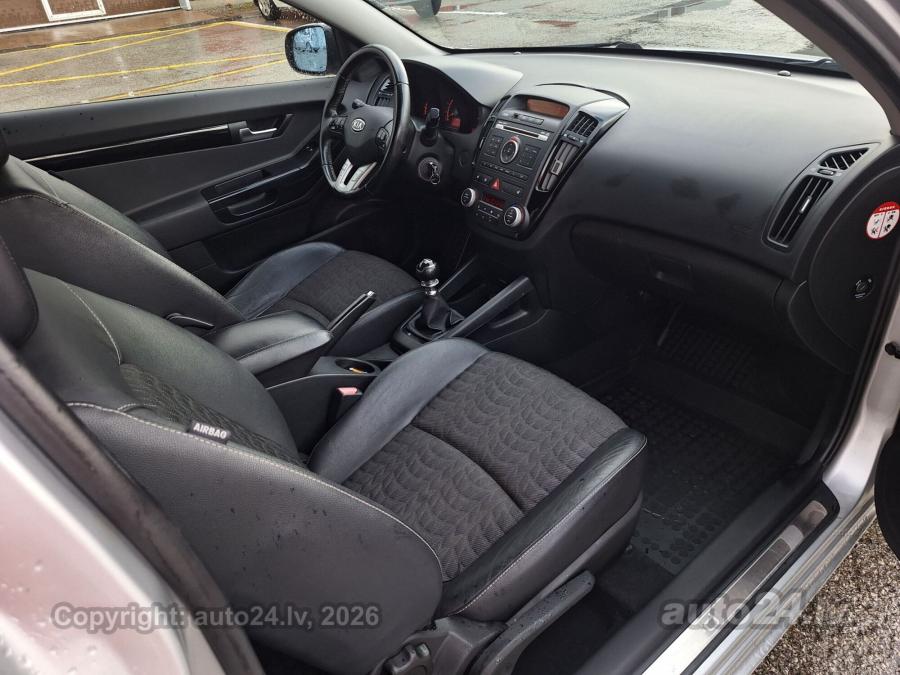 Pelēks Kia Ceed 2012 Tallina, ar dzinēja tilpumu 1.60 L un nobraukumu 305 tūkst. km par 2399 €, foto 8 vietnē AUTOMOTO.COM.LV