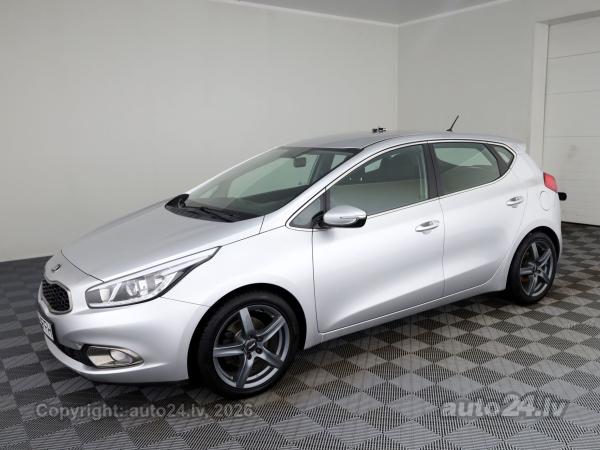 Pelēks Kia Ceed 2013 Tallina, ar dzinēja tilpumu 1.60 L un nobraukumu 199 tūkst. km par 3499 €, foto 2 vietnē AUTOMOTO.COM.LV