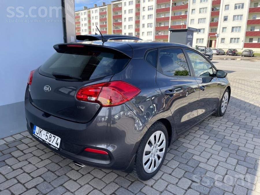 Grey Kia Ceed 2013 in Talsi, with an engine capacity of 1.40 L and mileage of 200 thousand km for 3700 €, photo 4 on AUTOMOTO.COM.LV