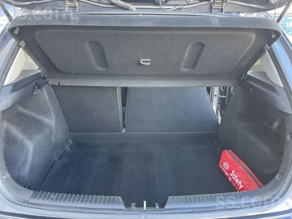 Pelēks Kia Ceed 2013 Talsi, ar dzinēja tilpumu 1.40 L un nobraukumu 200 tūkst. km par 3700 €, foto 5 vietnē AUTOMOTO.COM.LV
