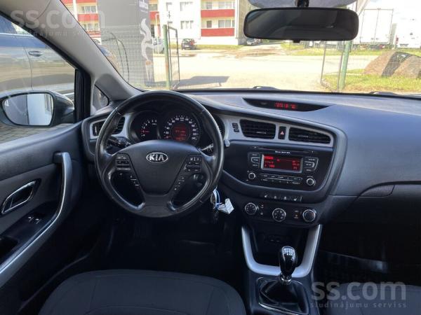 Pelēks Kia Ceed 2013 Talsi, ar dzinēja tilpumu 1.40 L un nobraukumu 200 tūkst. km par 3700 €, foto 7 vietnē AUTOMOTO.COM.LV