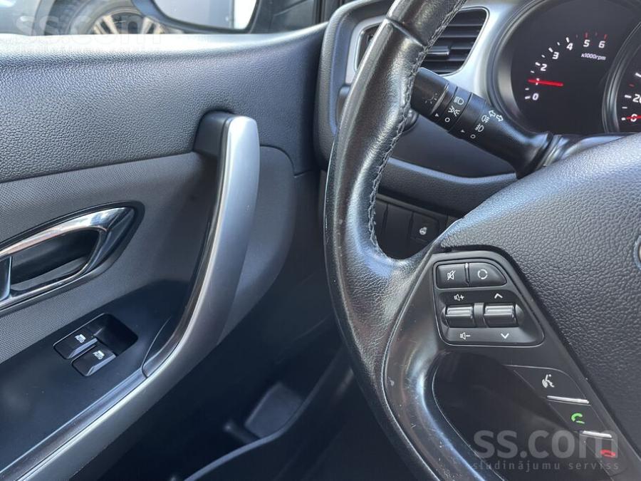 Grey Kia Ceed 2013 in Talsi, with an engine capacity of 1.40 L and mileage of 200 thousand km for 3700 €, photo 14 on AUTOMOTO.COM.LV