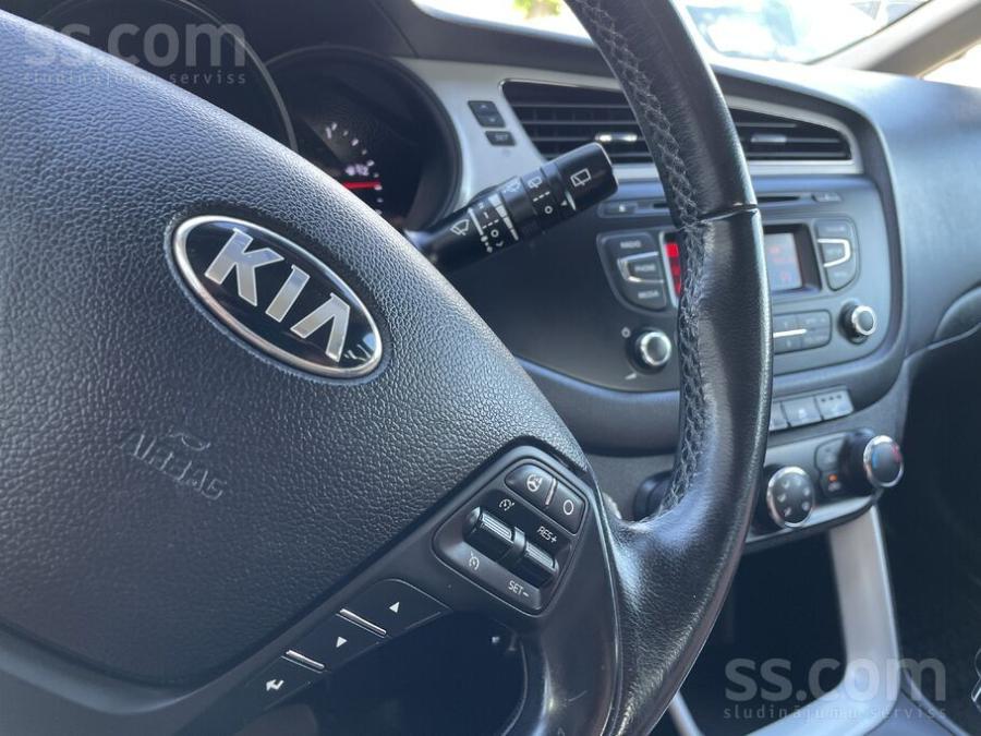 Grey Kia Ceed 2013 in Talsi, with an engine capacity of 1.40 L and mileage of 200 thousand km for 3700 €, photo 16 on AUTOMOTO.COM.LV