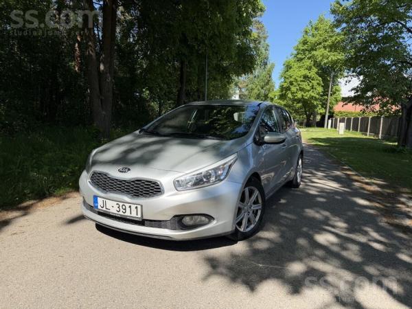 Grey Kia Ceed 2013 in Riga, with an engine capacity of 1.40 L and mileage of 0 thousand km for 1600 €, photo 1 on AUTOMOTO.COM.LV