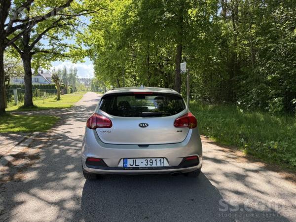 Grey Kia Ceed 2013 in Riga, with an engine capacity of 1.40 L and mileage of 0 thousand km for 1600 €, photo 3 on AUTOMOTO.COM.LV