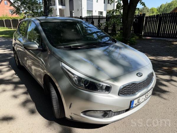 Grey Kia Ceed 2013 in Riga, with an engine capacity of 1.40 L and mileage of 0 thousand km for 1600 €, photo 5 on AUTOMOTO.COM.LV